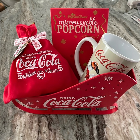 Coca Cola | Holiday | Coca Cola Gift Set | Poshmark